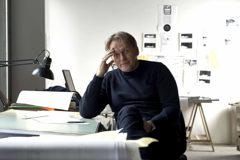 Sean Godsell, "Your Feet Against My Feet: Upside-Down Architecture ...